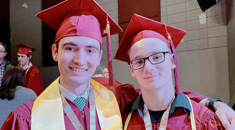 Ceremony for the 2022 grads of École secondaire Sieur-de-Coulonge - The ...